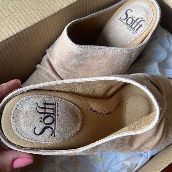 Sofft | Shoes | Sofft Strathmore Leather Slide Sandal | Poshmark